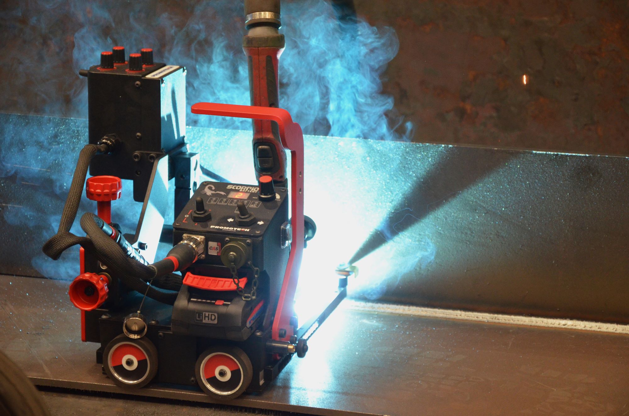 SCORPIO Battery: programmable, cordless welding tractor — PROMOTECH Blog